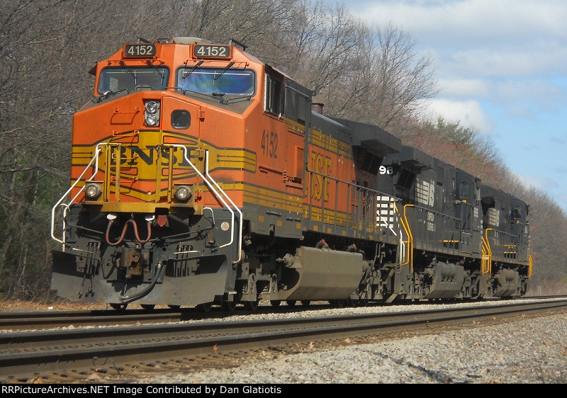 BNSF 4152